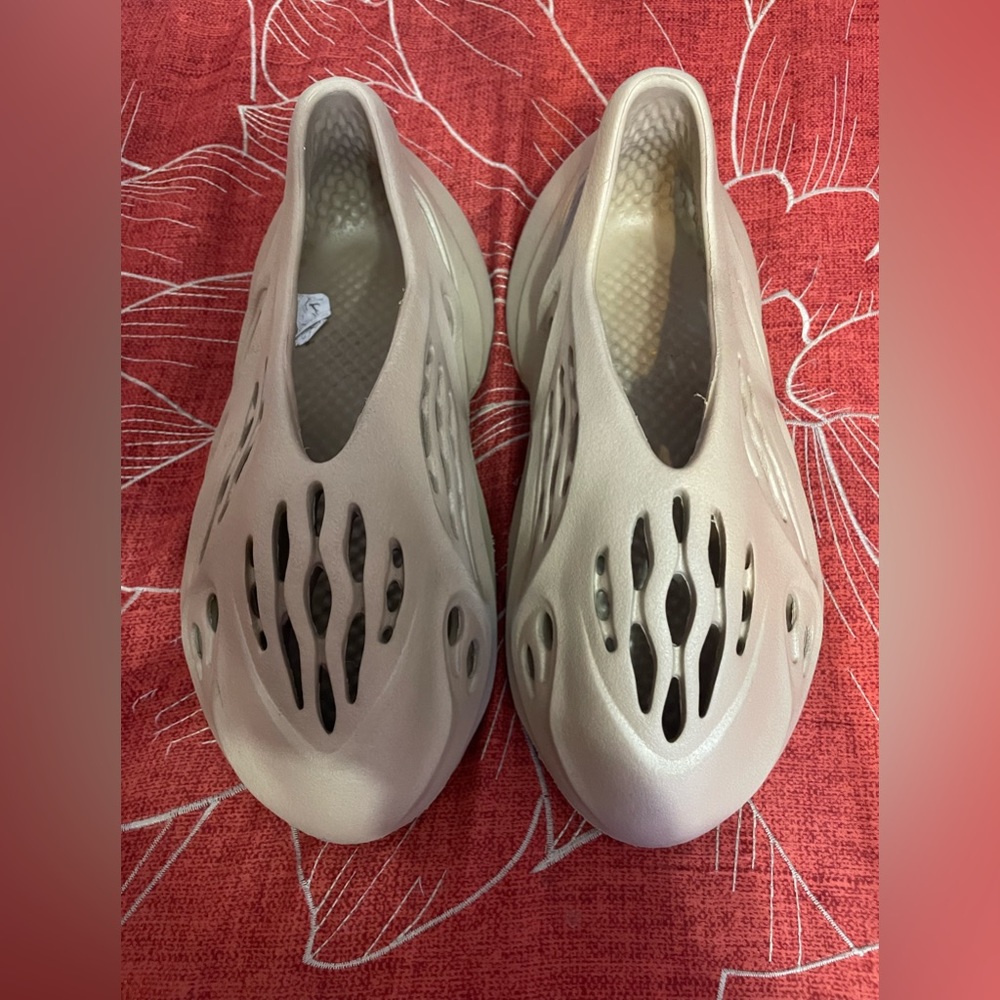 Yeezy Foam Runner Mist - Gem